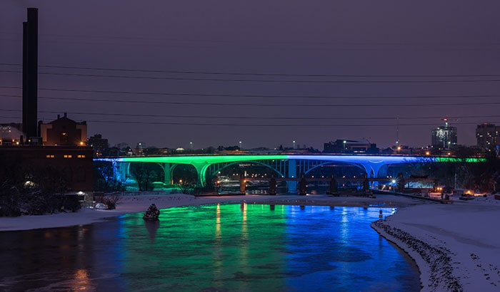 Minnesota celebrates Sunday’s sporting extravaganza with immersive LED ...