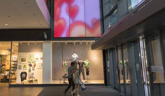 Philips showcases the world’s largest luminous textile installation