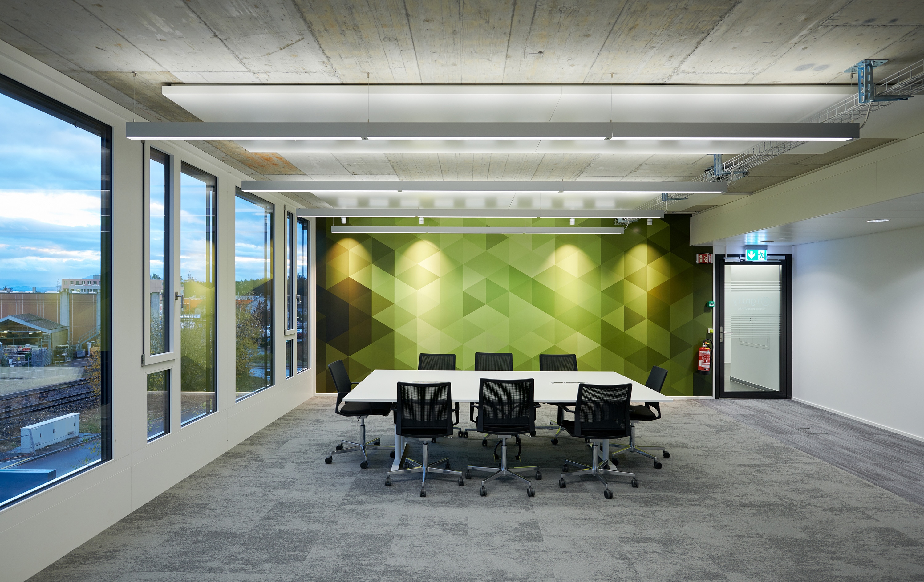 Signify Suisse dévoile son éclairage dynamique de bureau | Site ...