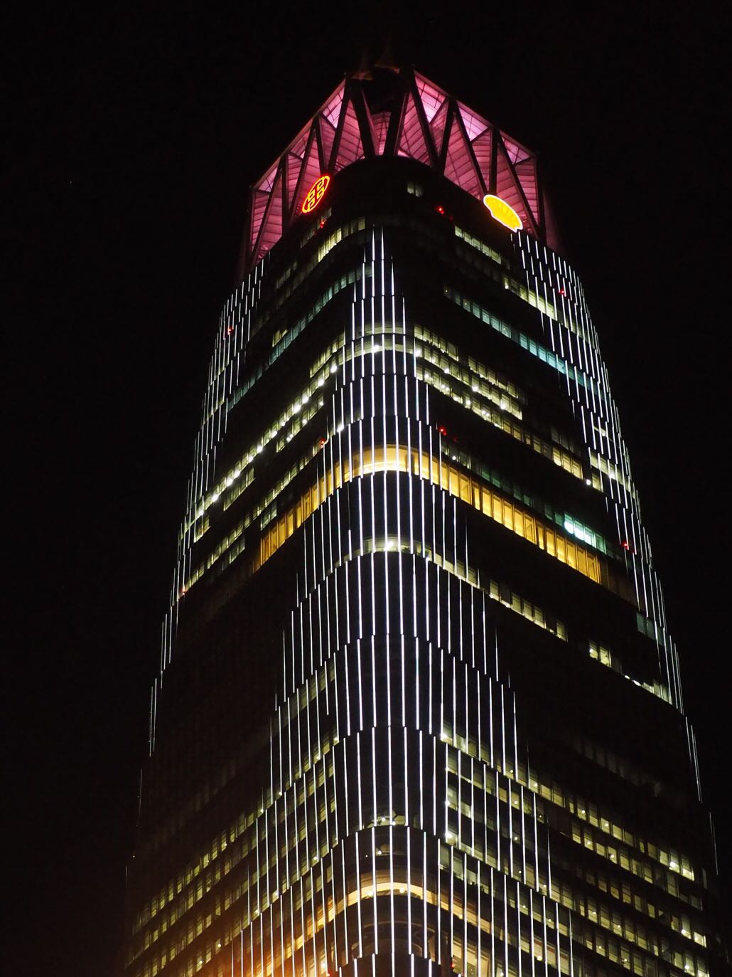 Signify "invisibly" illuminates China World Trade Center tower ...