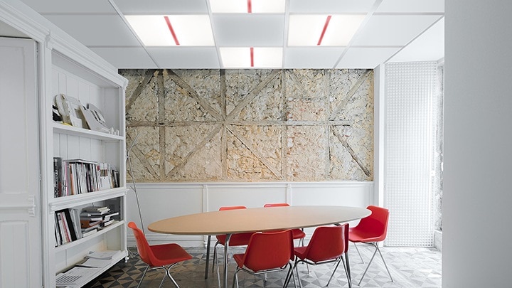 Luminous textile offers a window into another world | Signify