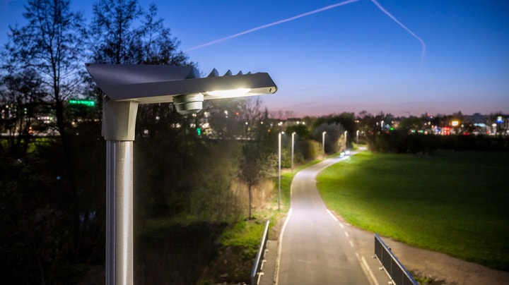 Mit vernetzter LED-Beleuchtung von Signify effektiv Strom sparen ...