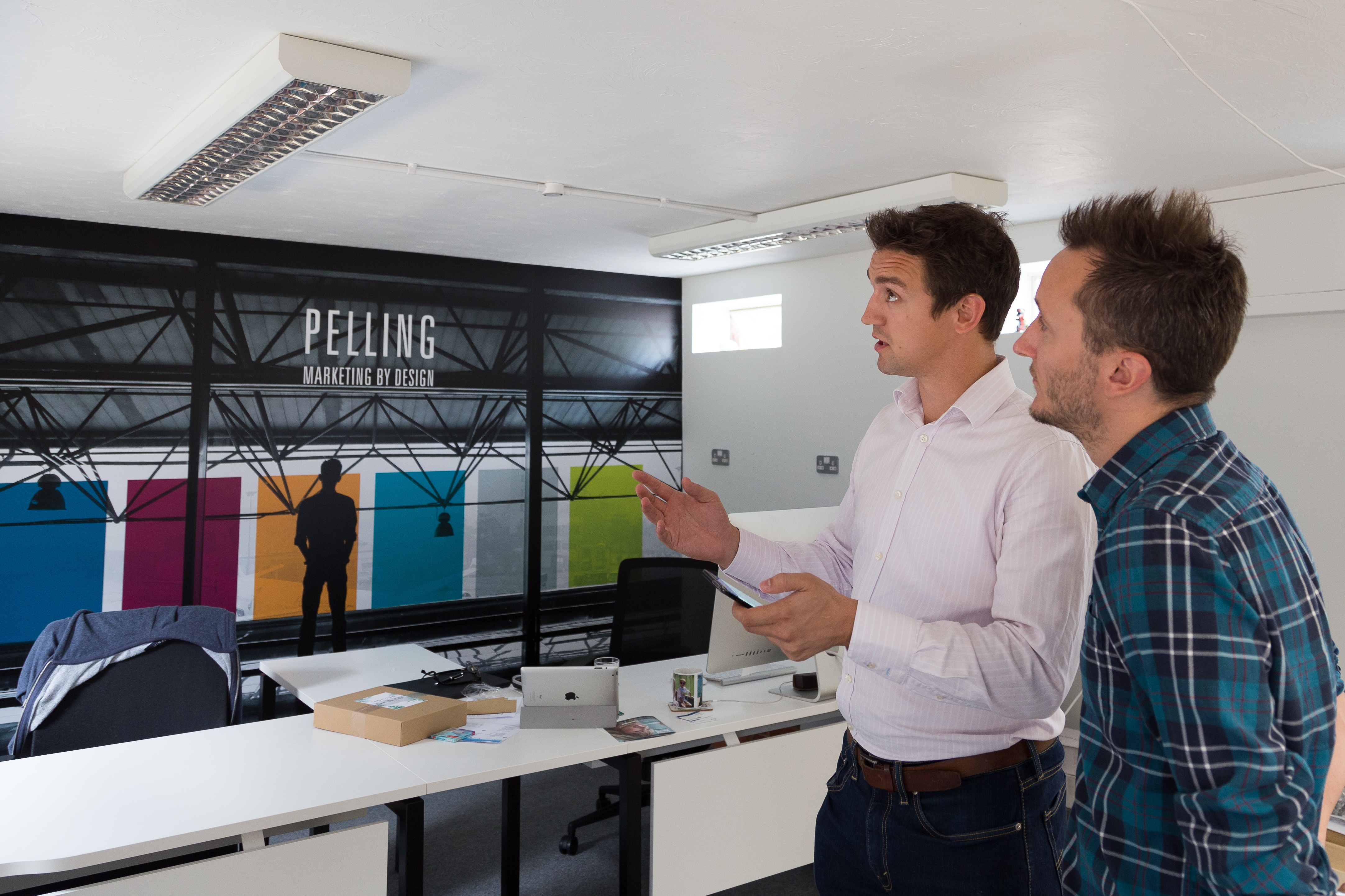 Lighten up your employees’ lives with the tap of an app | Signify ...